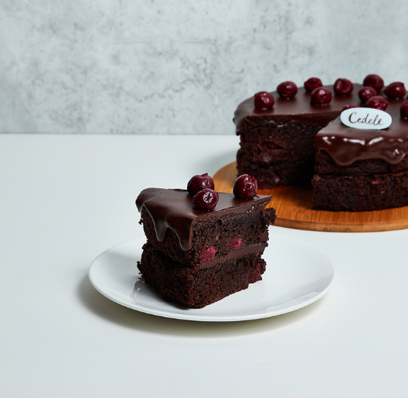 Signature Cakes — Cedele